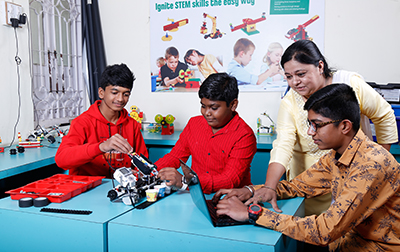 Robotiics Centre - Combinationof Education & Fun